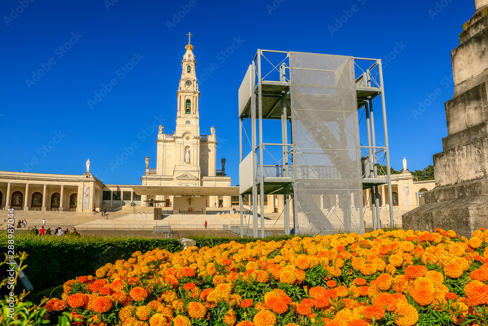Fatima Sanctuary - Portugal - Holy Place where the Virgin Mary appeared ...