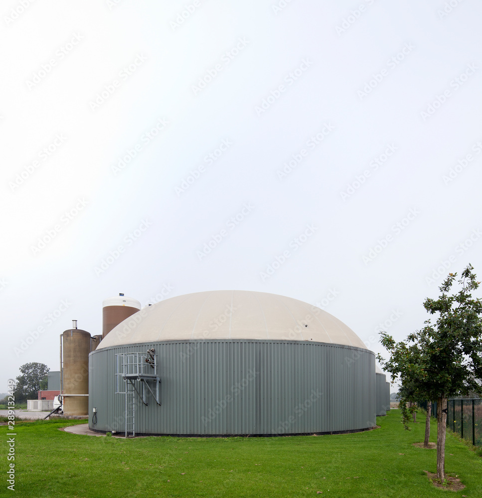 Foto de Biogas containers. Silos. Green energy. Gas production. Manure ...