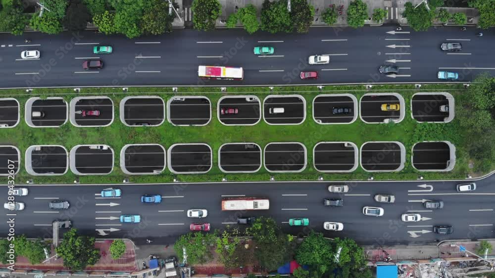 Video Stock Top-down aerial shot of large city street in front of ...