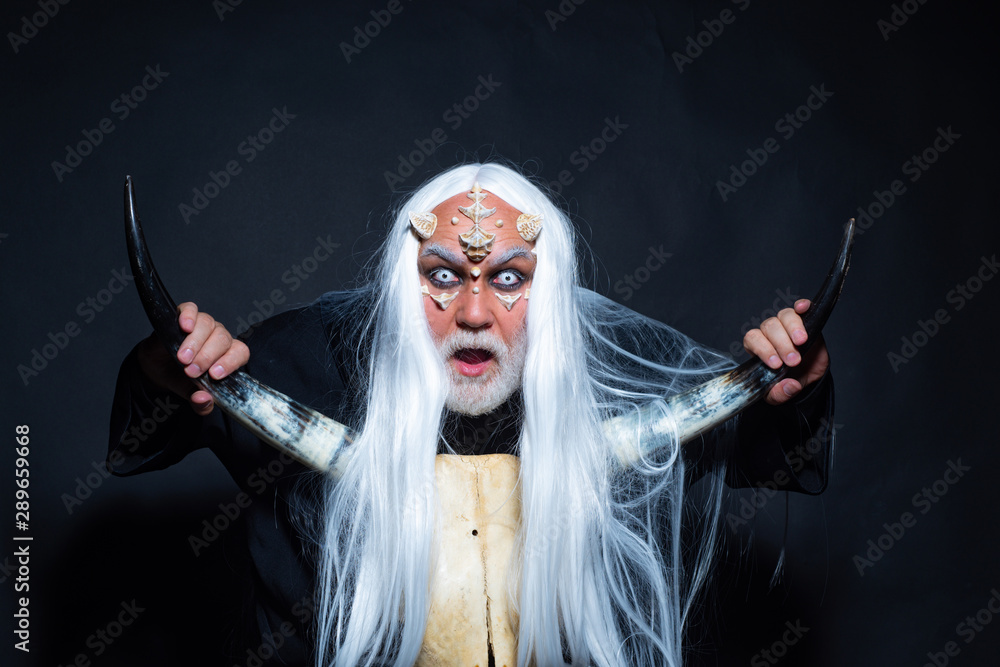 I got power in spell. Mysterious warrior enchanted to have thorns on ...