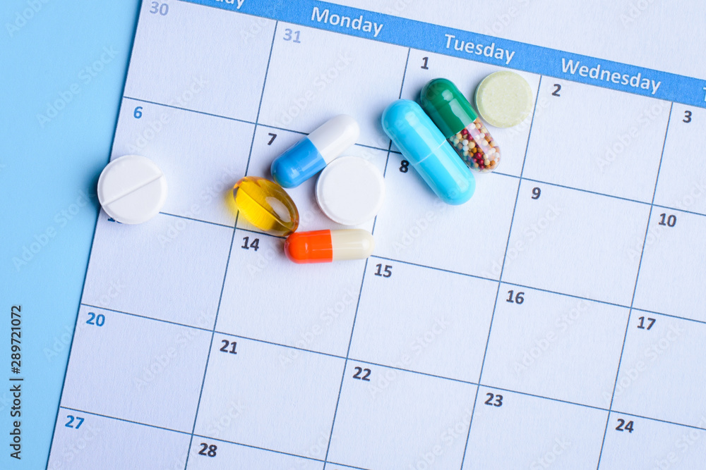 Poster Pills on a calendar daily and weekly schedule – Wall Art | UkPosters