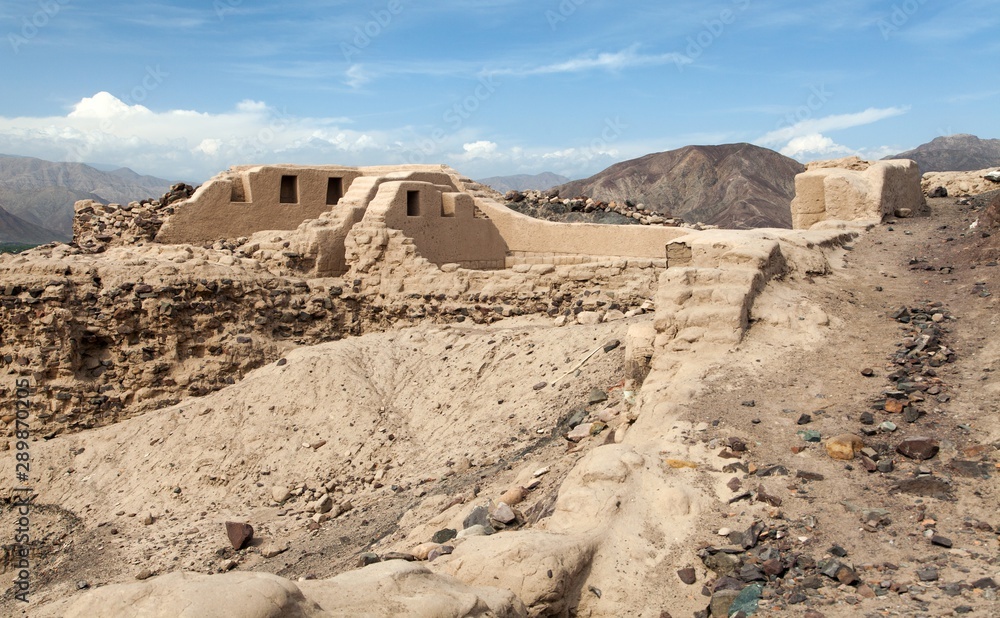 Los Paredones - historic ruins of incan castle in Nazca Stock Photo ...