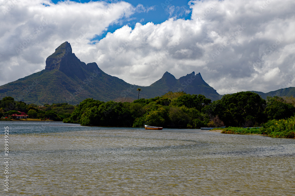 Rempart and Mamelles peaks, from Tamarin Bay where the Indian Ocean ...
