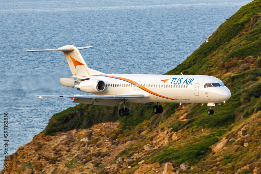 Tus Air Fokker 100 airplane Skiathos airport Stock Photo | Adobe Stock