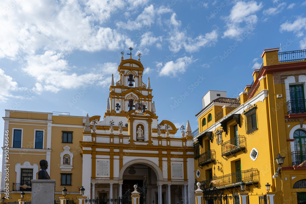 Poster fachada principal de la basílica de la Virgen Macarena, Sevilla ...
