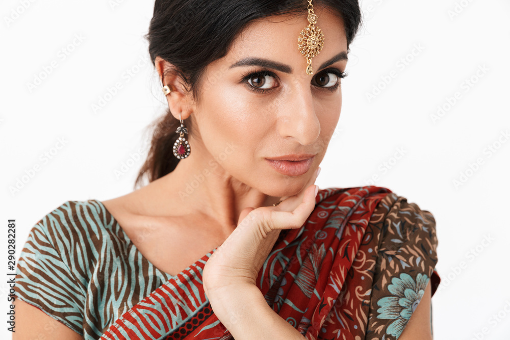 Portrait of beautiful hindus girl wearing traditional indian costume ...