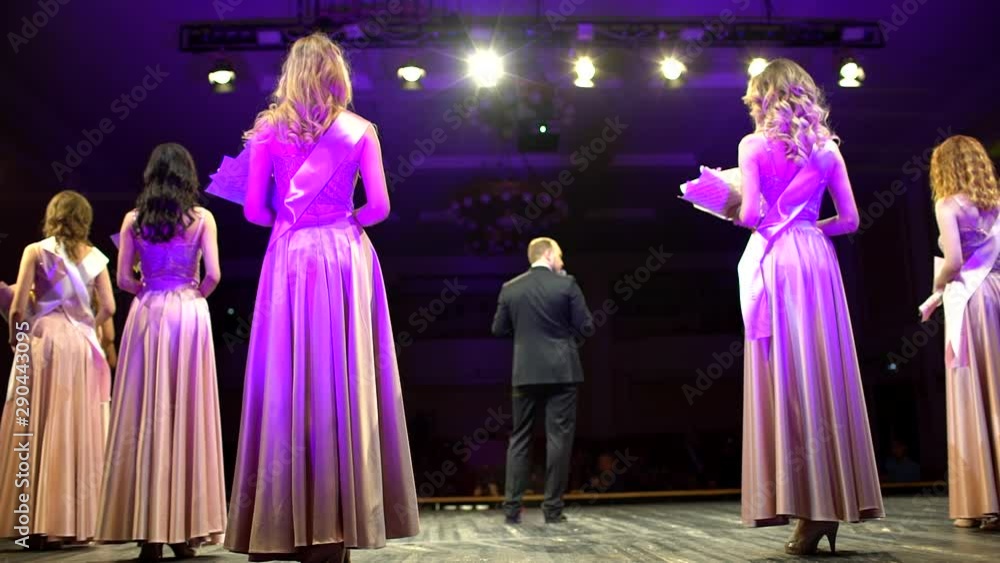 Vidéo Stock winner of beauty contest. model posing on stage, fashion ...