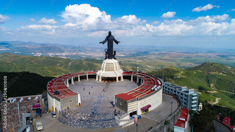 Estatua De Cristo Rey En Cerro Del Cubilete México Foto De Stock