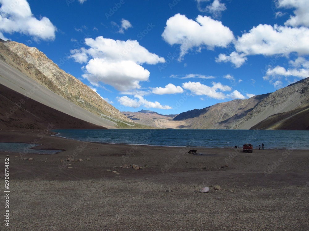Embalse El Yeso (Reservoir El Yeso) in andes mountain range, Chili ...