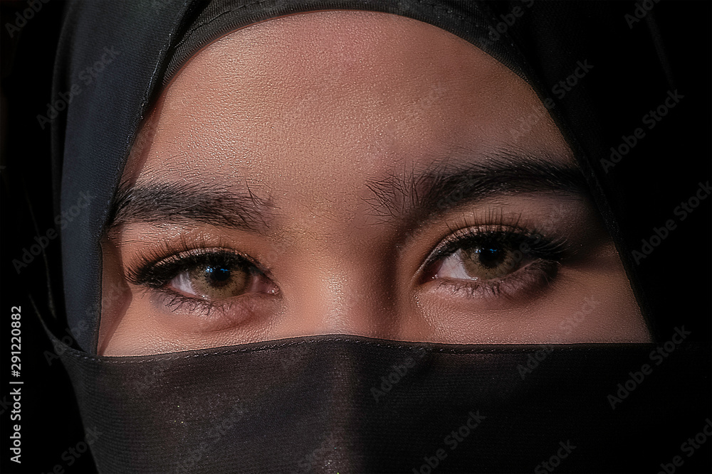 Muslim Women Eyes