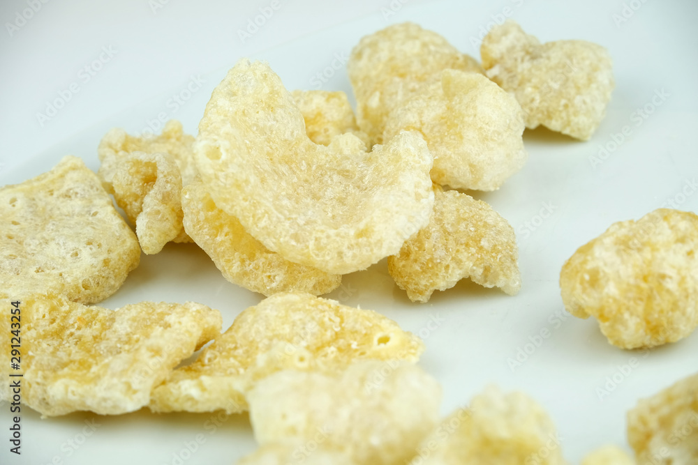 Foto de Crispy Pork rinds also known as chicharrones, snack and ...