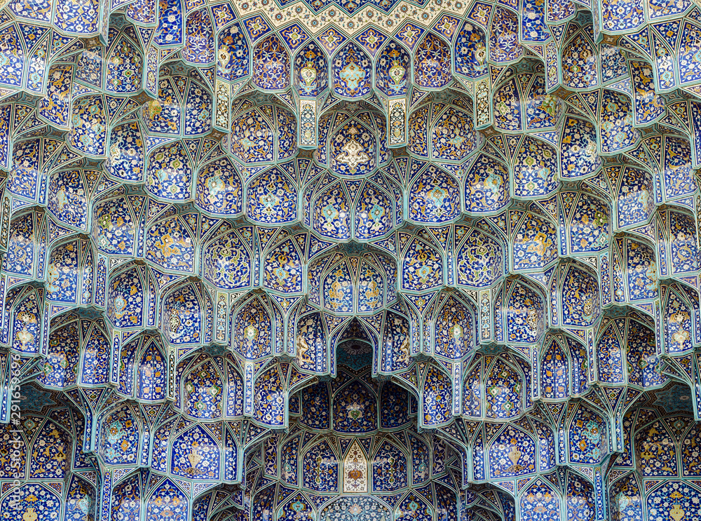 Muqarnas of the entrance gate of Imam mosque, Isfahan, Iran Stock Photo ...
