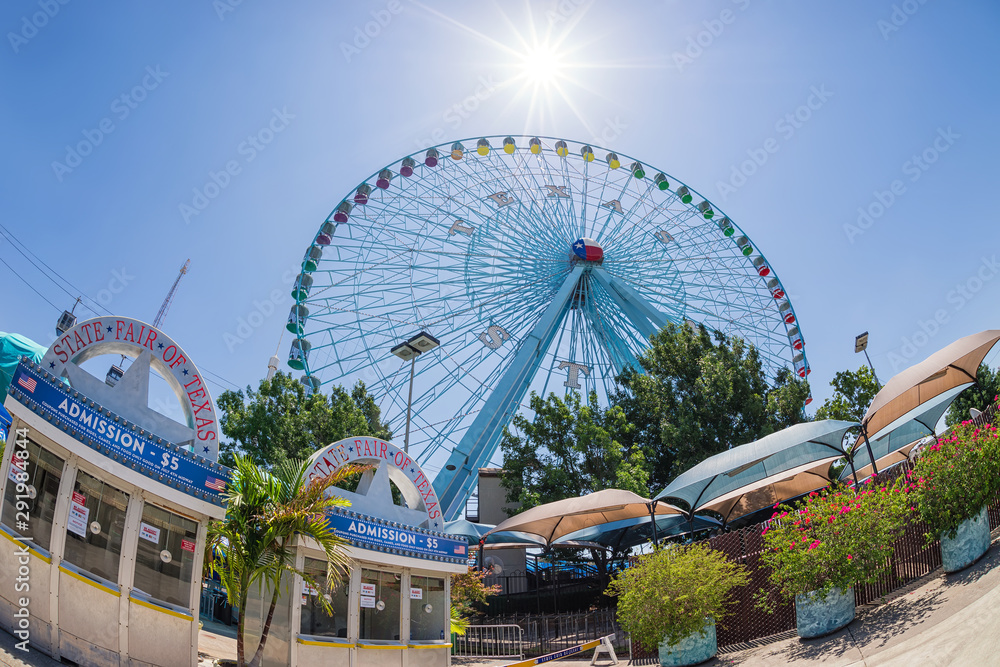 Texas Star, the largest ferris wheel in North America, rises above the ...