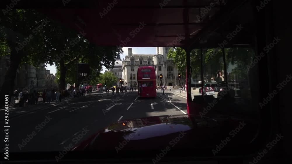 Vídeo do Stock: Riding historic double deck routemaster bus downtown ...