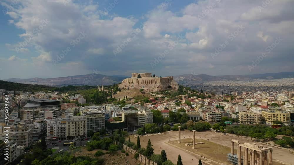 Video Stock Aerial video of iconic pillars of Temple of Olympian Zeus ...
