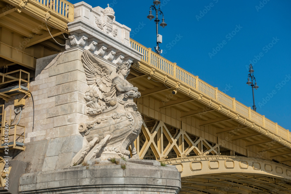 Zdjęcie Stock: Margaret Bridge is a magnificent bridge named after ...