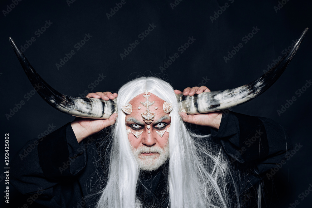 Foto Stock Dracula - Halloween concept. I got power in spell. Horror ...