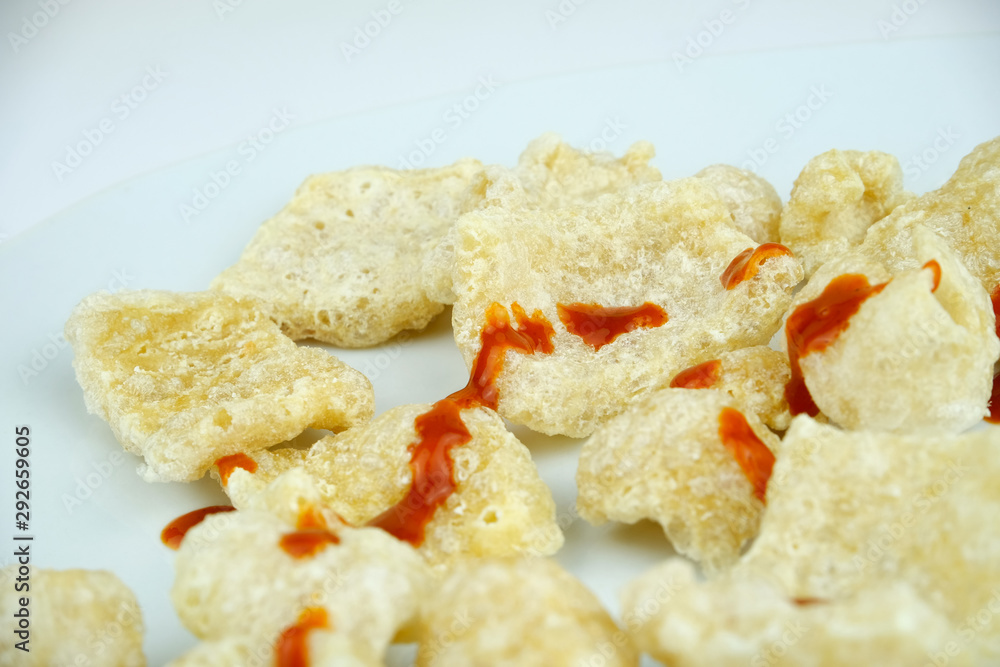 Foto de Crispy Pork Skin , Pork rinds also known as chicharrones ...