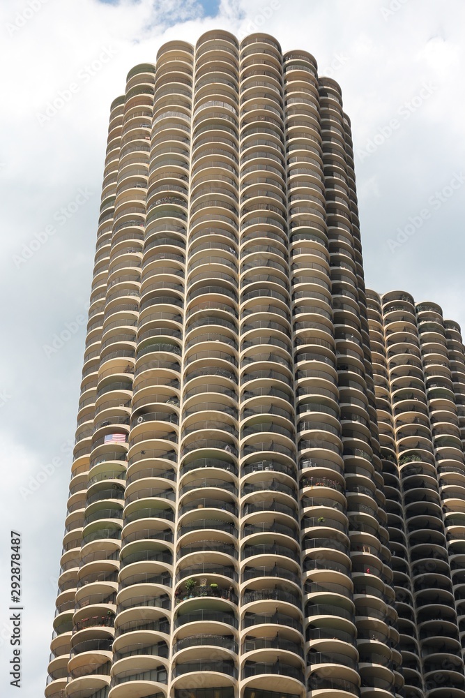 CHICAGO - JUNE 27: Marina City towers on June 27, 2013 in Chicago ...