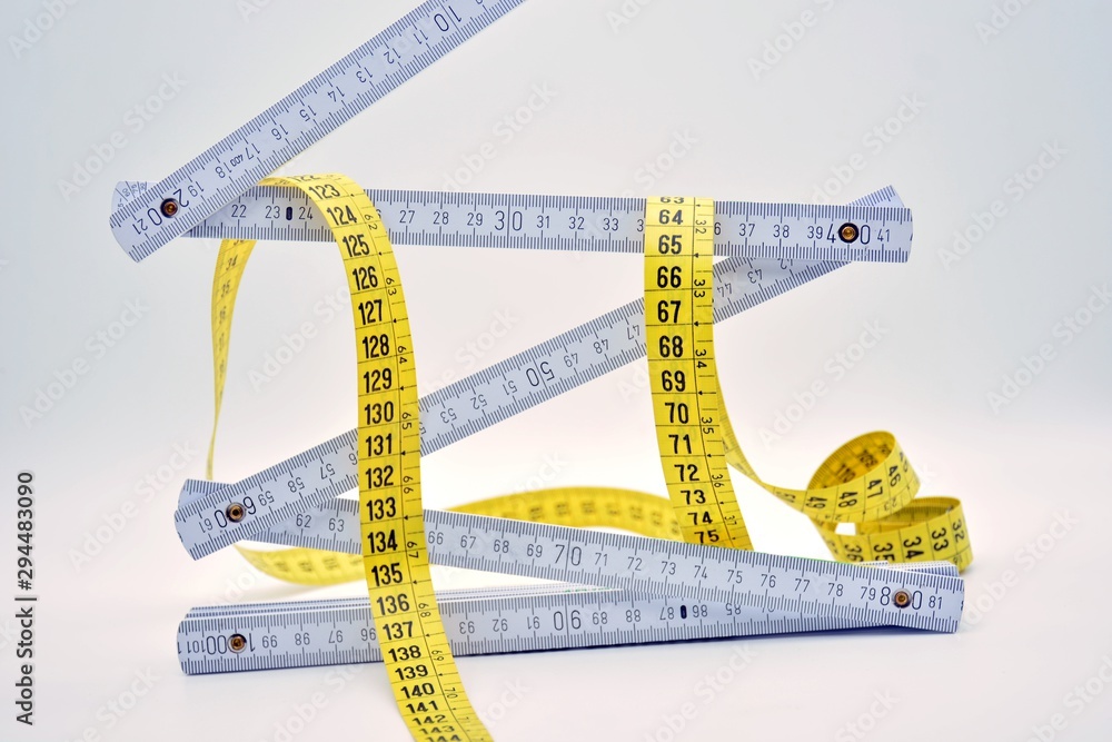 Diferentes metros de medir puestos de varias maneras Stock Photo ...