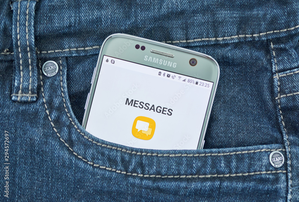 Android Messages mobile application on screen of Samsung Stock Photo ...