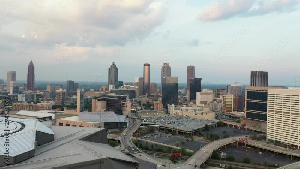 4K Ariel Drone Shot Passing Over Mercedes-Benz Stadium In Atlanta ...