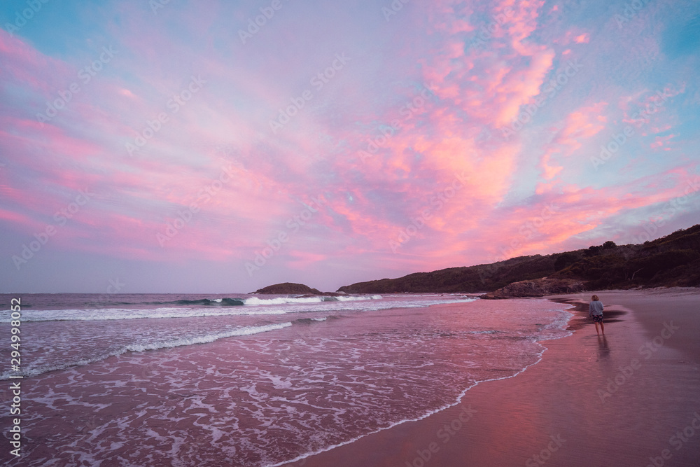 Epic pink and purple sunset over Cosy Corner Beach in Albany, Western ...