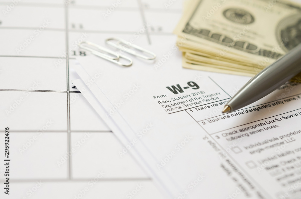 Fotografia do Stock: IRS Form W-9 Request for taxpayer identification ...