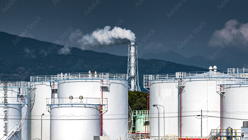 Oil and gas refinery storage tank and Detail of equipment oil pipeline ...