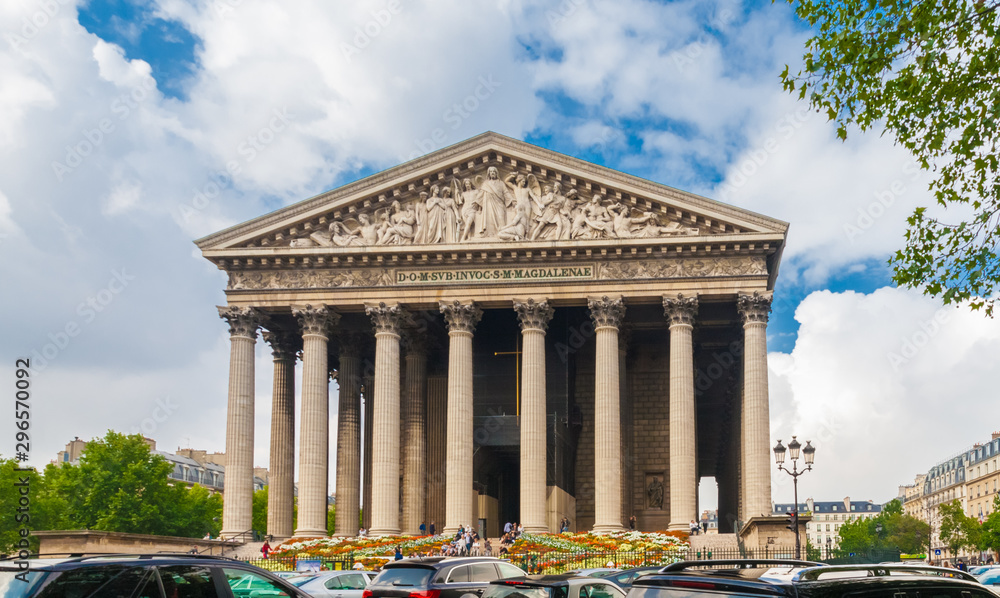 Full front view of the La Madeleine church with its Corinthian columns ...