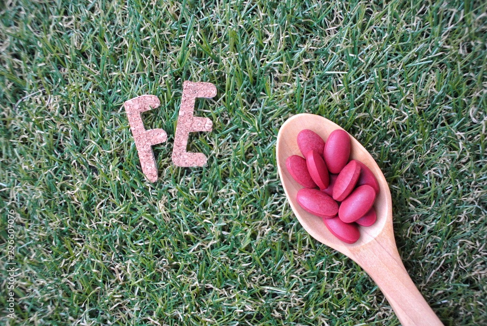 Foto de iron supplement pills .Iron is used to treat anemia due to iron ...