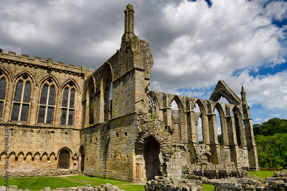 The Priory Church of St Mary and St Cuthbert connected to ruins of ...