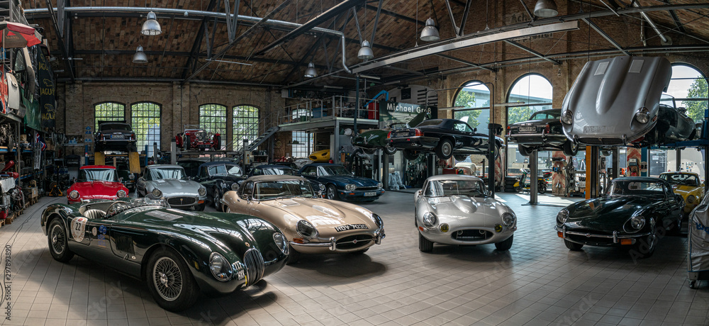 Panoramic view of the workshop for the repair and maintenance of ...