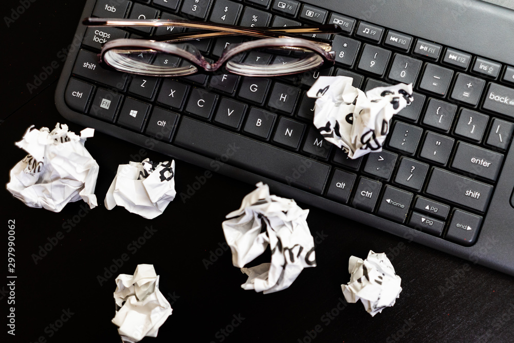 Writing on sticky note Well done! Text with Well done! on paper. Sticky ...