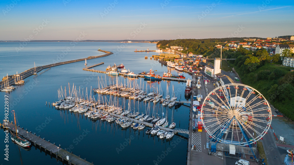 Sassnitz - miasto, kurort i port nad morzem bałtyckim na wyspie rugia ...