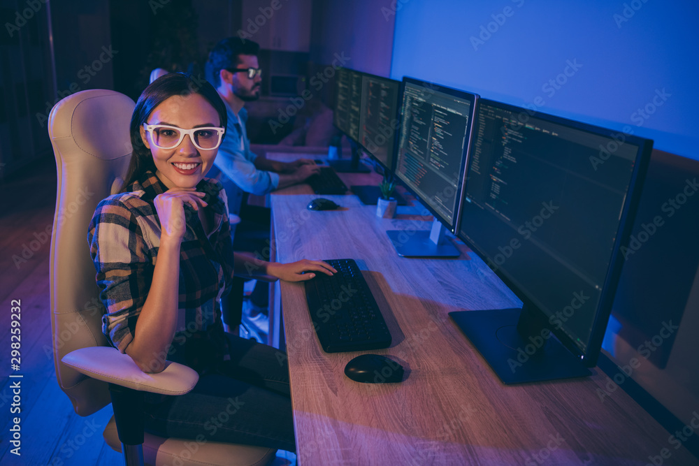Profile photo of it specialist two guy lady business people love ...