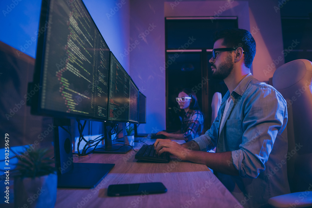 Profile photo of it specialist two people guy lady business people ...