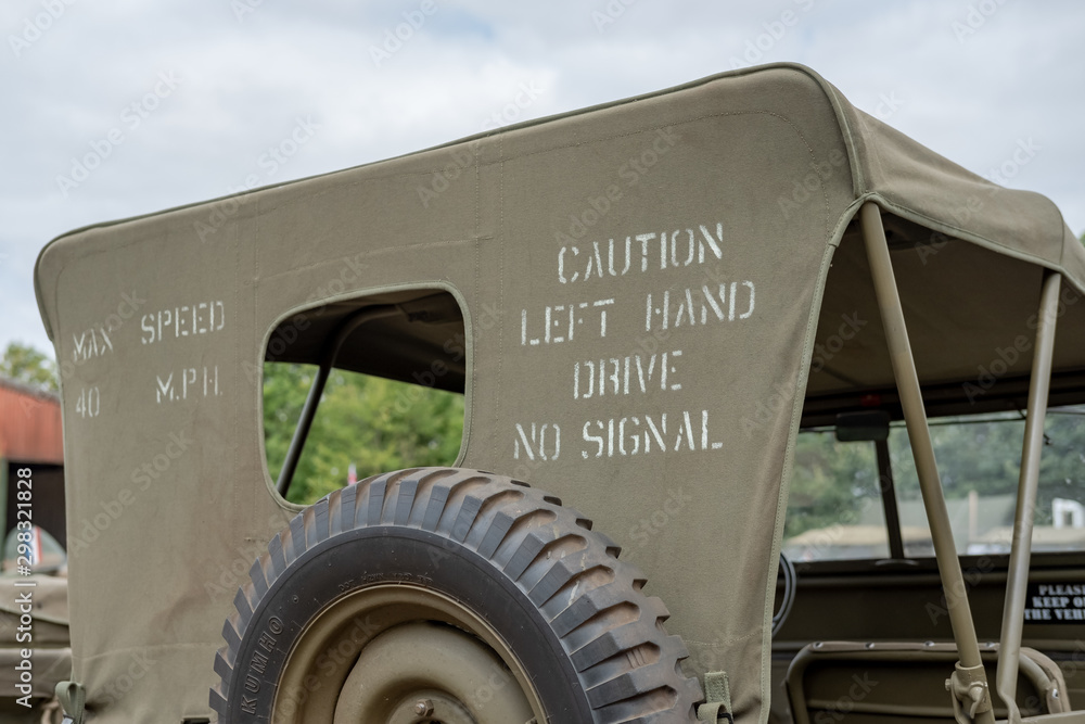 Foto de Rear view of an iconic, WW2 US Army Jeep showing the raised ...