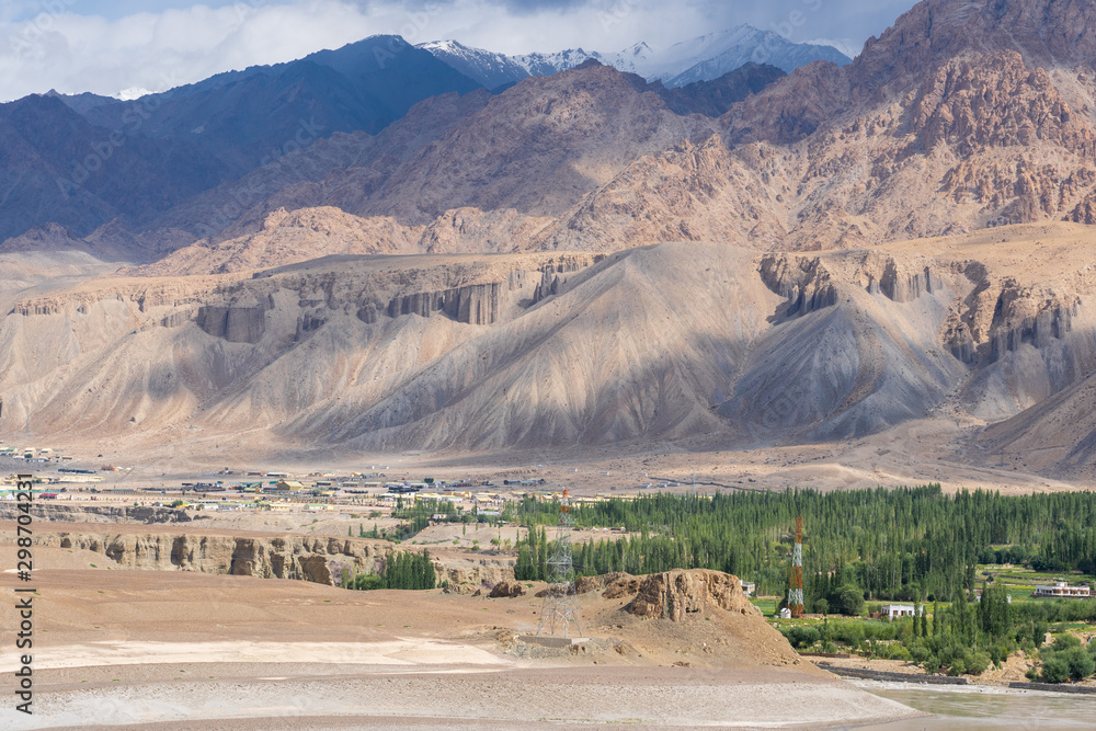Foto de The northern Indian Himalayan Region (IHR) mountain is the ...