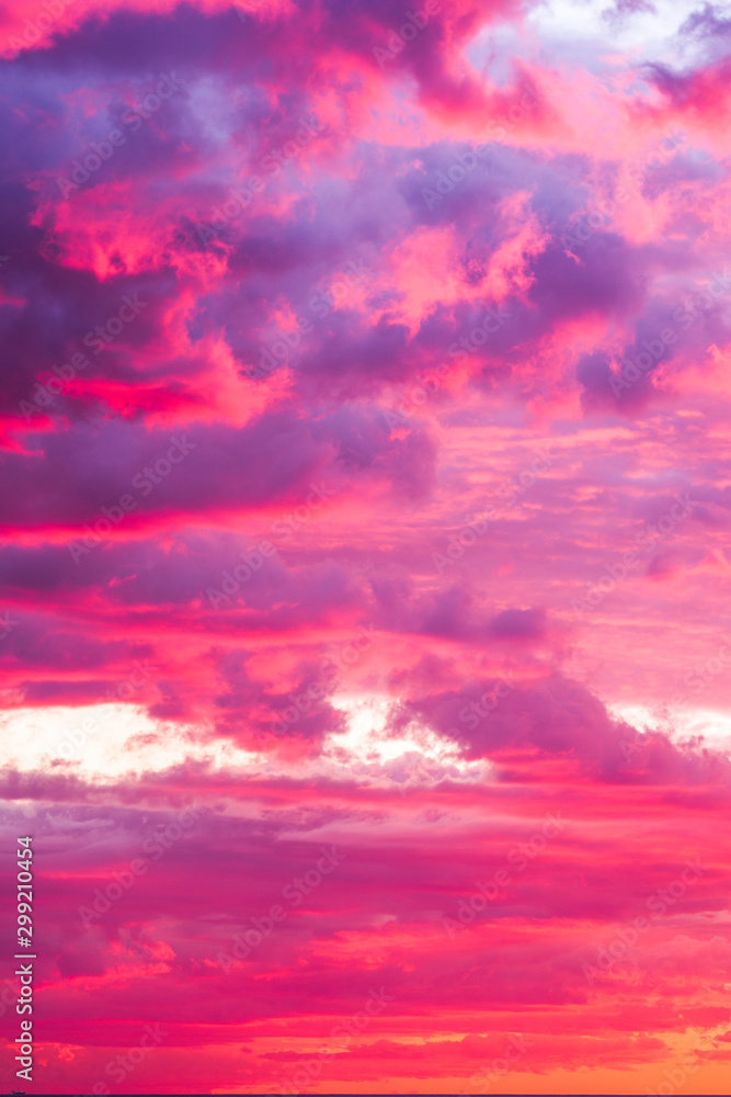 Dramatic pink red sunset, cloudwabe formed by high pression, with ...