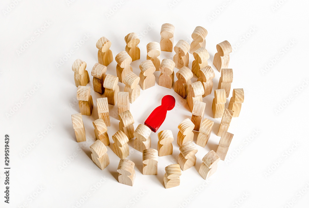 Foto de The crowd surrounded the red figure of a lying man. concept of ...