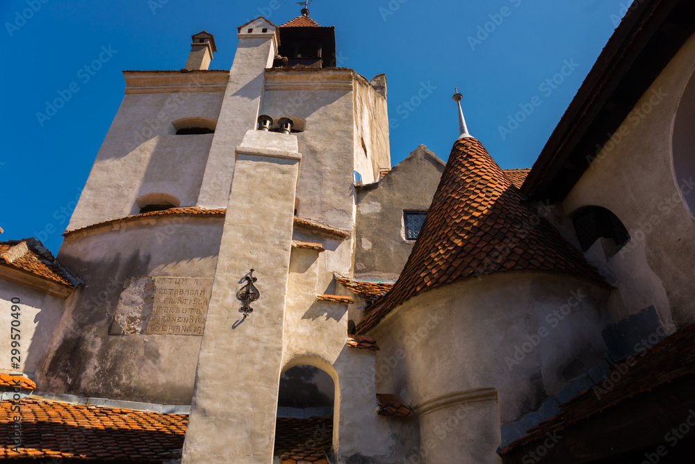 BRAN, ROMANIA: Drakula's Castle. Interior yard of the Bran Castle, a ...