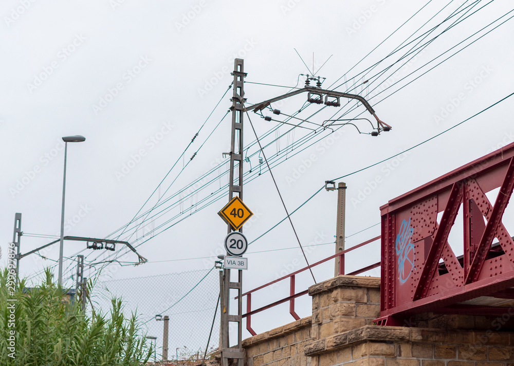 Tren/ Catenaria/ Señales/ Urban/ Puente metálico/ electricidad Photos ...