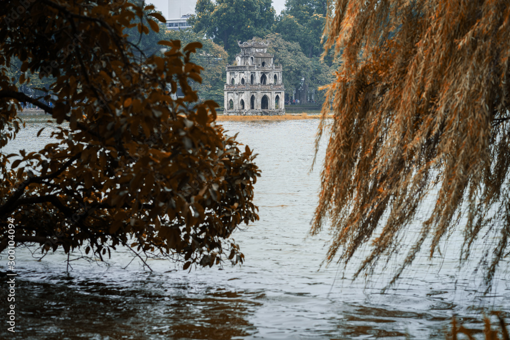 Hoan Kiem lake in Hanoi, Vietnam (Guom lake), Turtle tower Stock Photo ...
