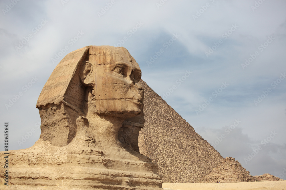 The Sphinx at Giza and ancient Egyptian pyramid in Giza, Cairo Stock ...