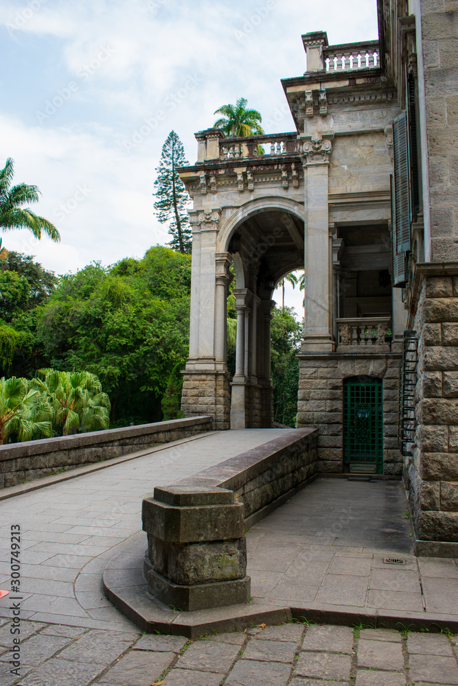 O Parque Henrique Lage é uma incrível mistura entre arquitetura e ...