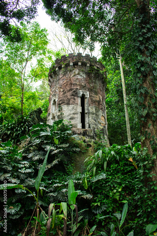 O Parque Henrique Lage é uma incrível mistura entre arquitetura e ...