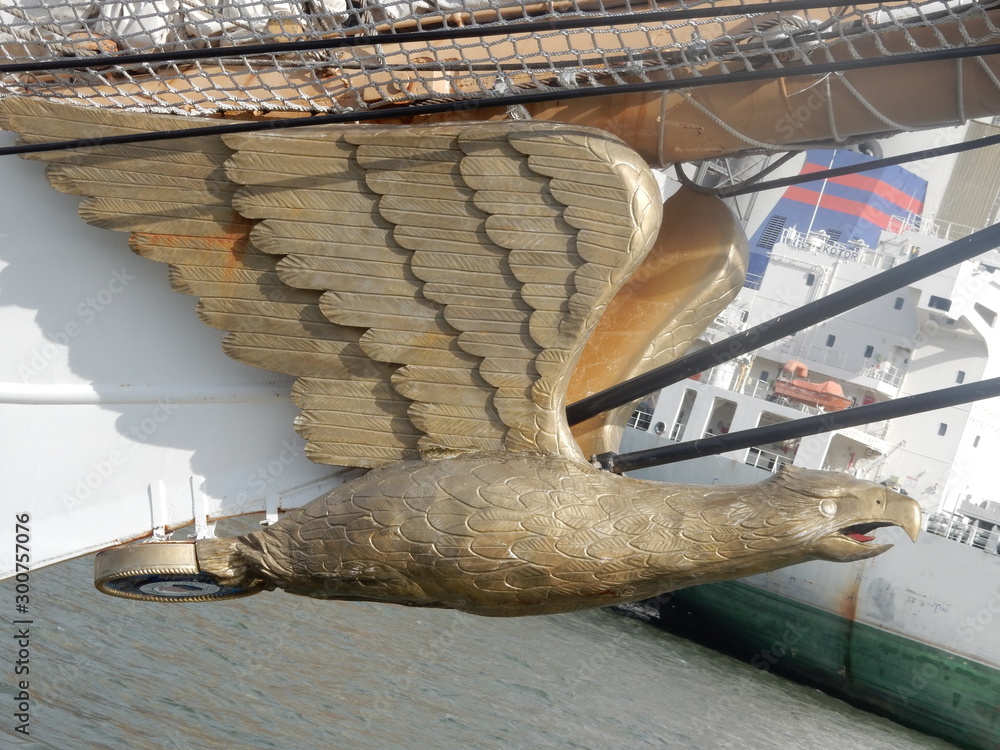 L'aigle de l'Eagle à la Proue d'un voilier. Stock Photo | Adobe Stock