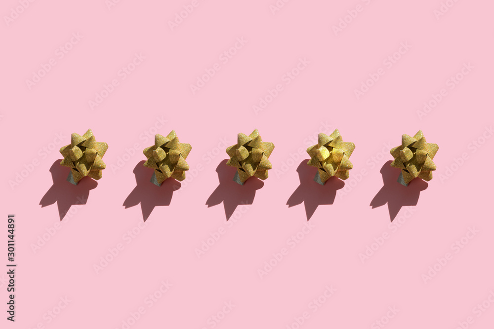 Customer satisfaction rating concept: five gold sparkly bow ribbons ...