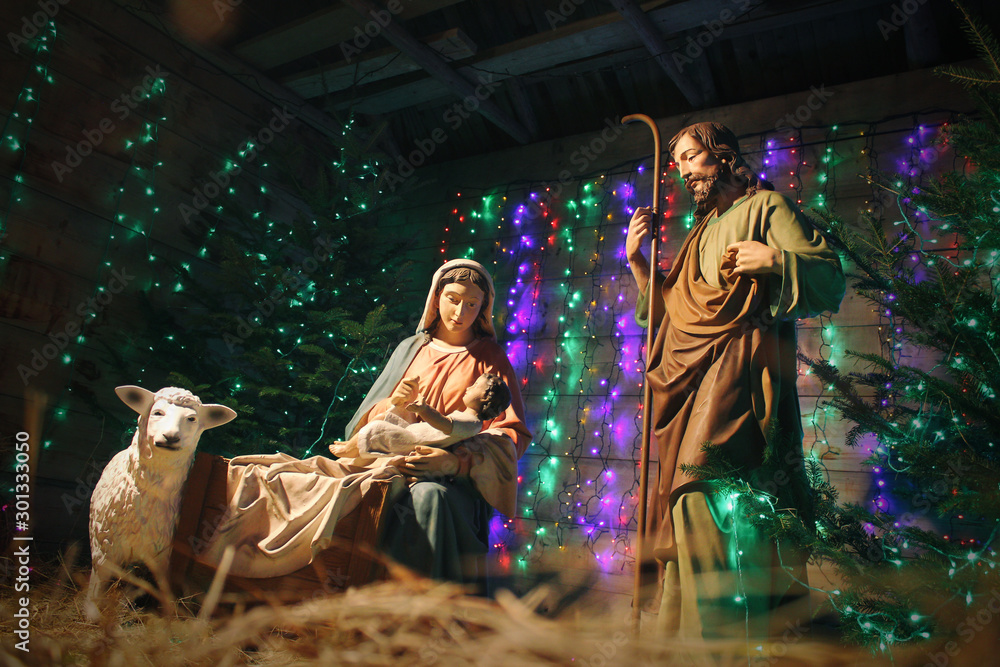 Christmas Manger scene with figures including Jesus, Mary, Joseph ...